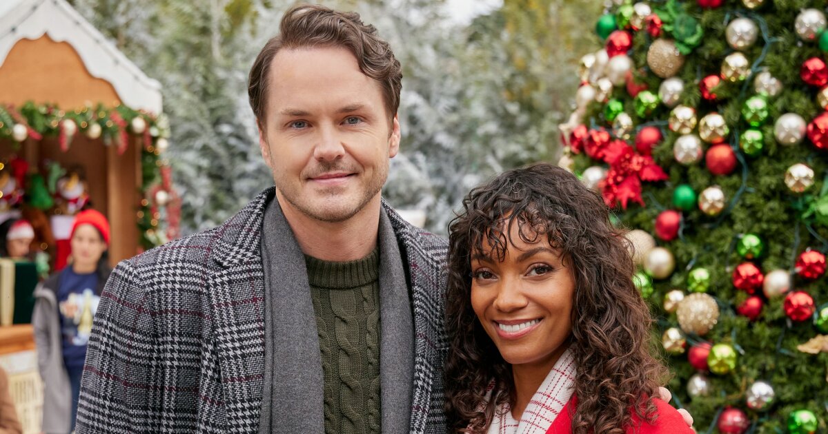How To Watch Magic In Mistletoe 2023 In Canada| On Peacock